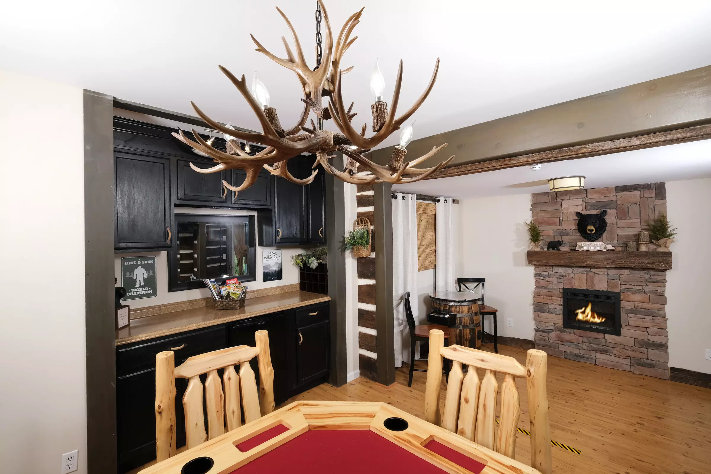 2 Bedroom Cabin Rental in Sevierville: The Blue Haze Lodge